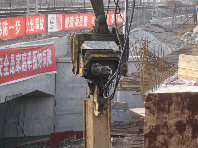Excavator Mounted Mini Integrated Vibratory Pile Hammer Construction ...