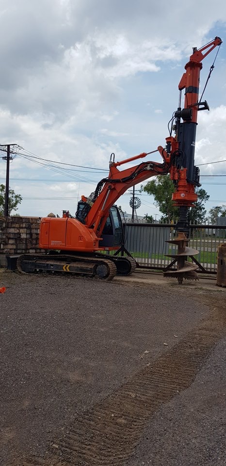 Small Rotary Hydraulic Piling Rig Attachment Attached With Excavator