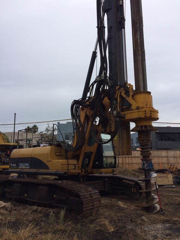 Hydraulic Rotary Pile Driving Rig For Bored Pile Foundation 43M Depth 1 ...