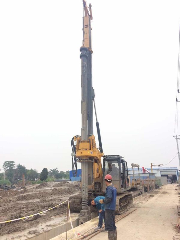 Max Crowd Pressure 90 KN KR80A Hydraulic Rotary Piling Rig With 28m Max ...