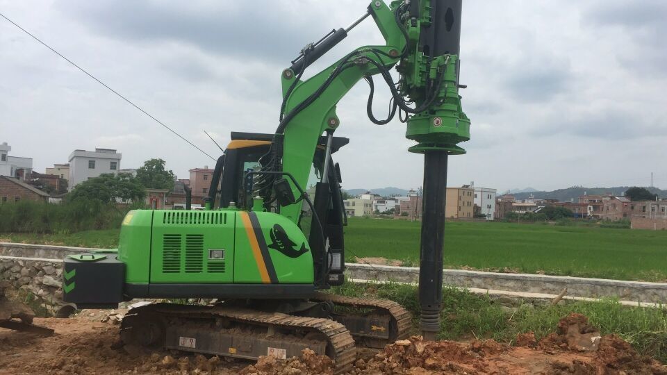 Pile Drilling Machine / Rotary Piling Rig for Construction Stratum ...