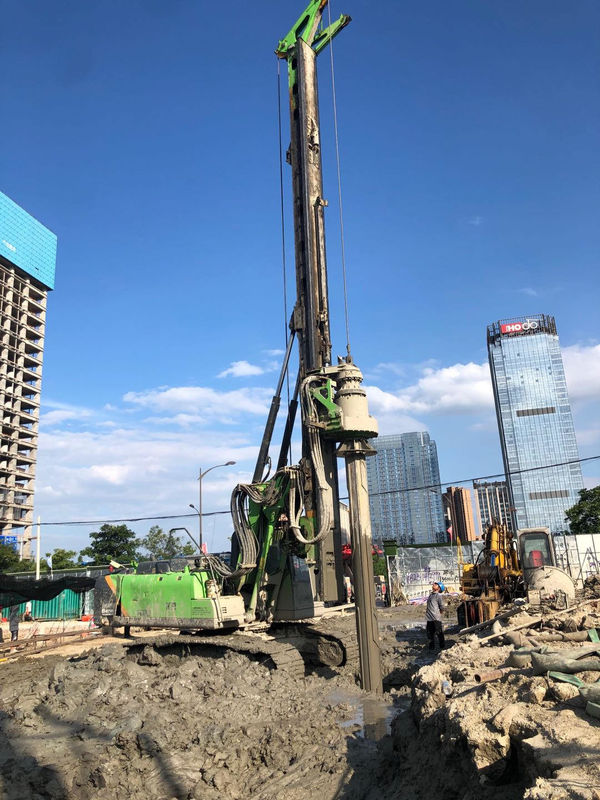Width 2900mm 110KN Hydraulic Rotary Piling Rig KR125A Max. Drilling ...