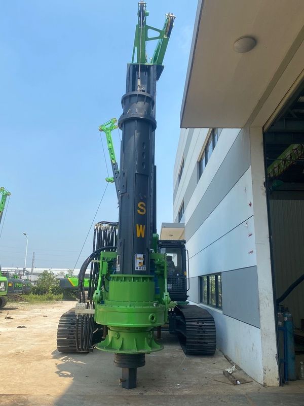 Low Head Room Piling 26 m Pile Driver Machine Max. drilling diameter ...