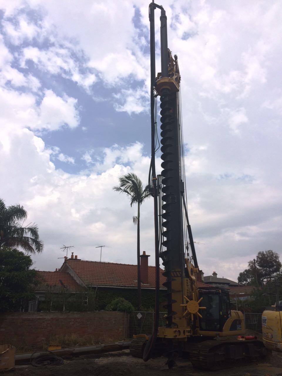 KR125M CFA Hydraulic Rotary Piling Rig Machine With 60 KN Pull 60 M/Min ...