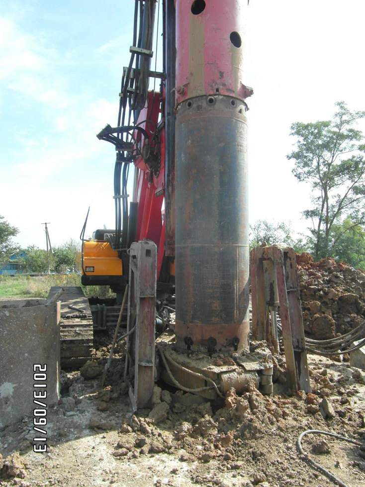 Temporary Building Foundation Low Noise Oscillator , Rotary Drilling ...