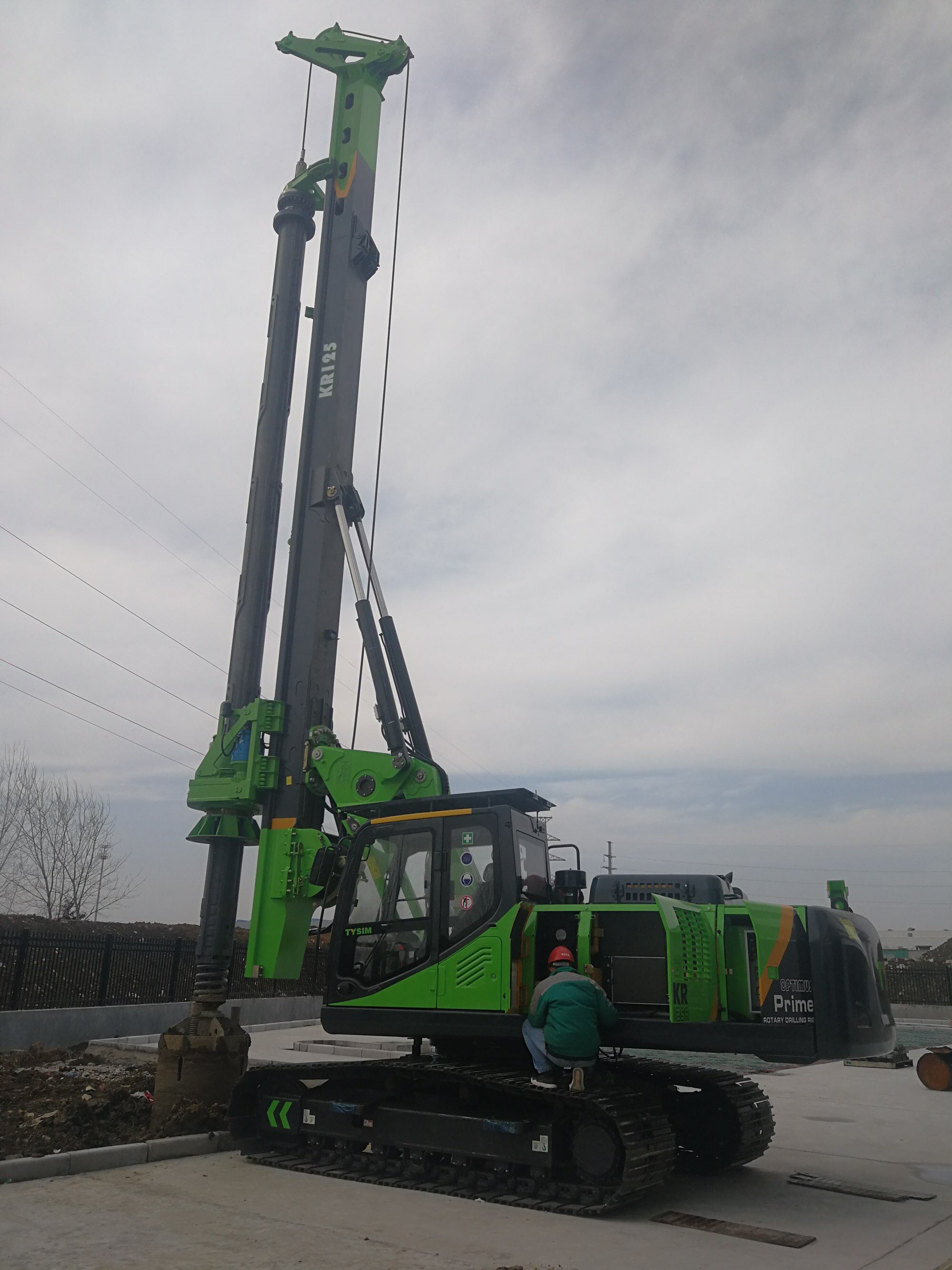 High Security KR125A Borehole Rotary Piling Rig Equipment 12.5 Tonnes ...